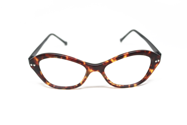 iGreen Eyewear | Designer Eyeglasses | Village Eyecare